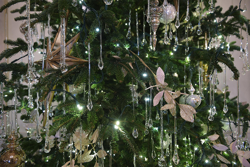 The Do’s and Don’ts to Decorating the Perfect Christmas Tree – Coulter ...